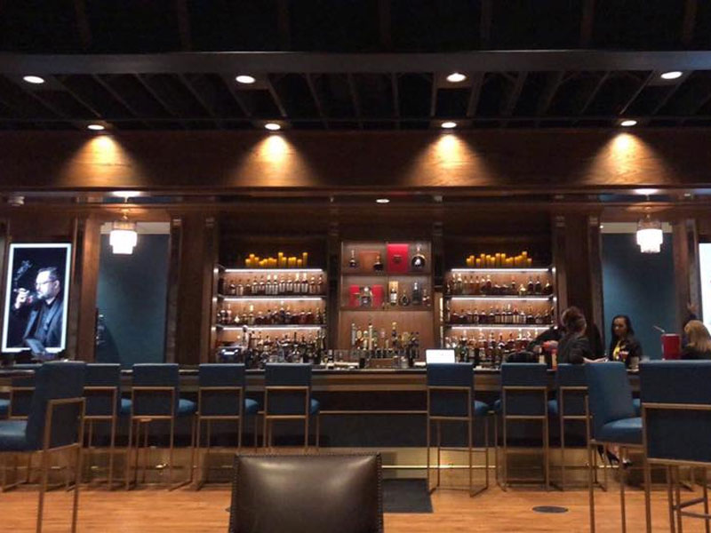906 Cocktail & Cigar Lounge - Fort Smith Riverfront RV Resort